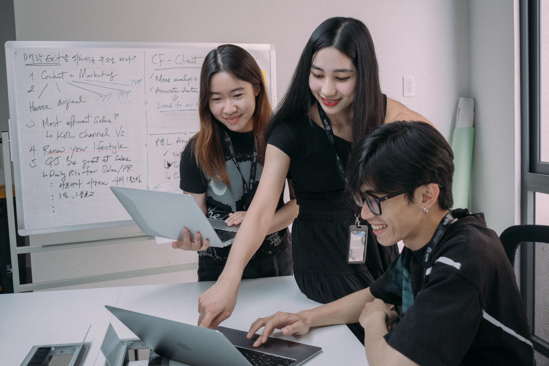 UpTik - Vietnam TikTok Shop and E-commerce Agency